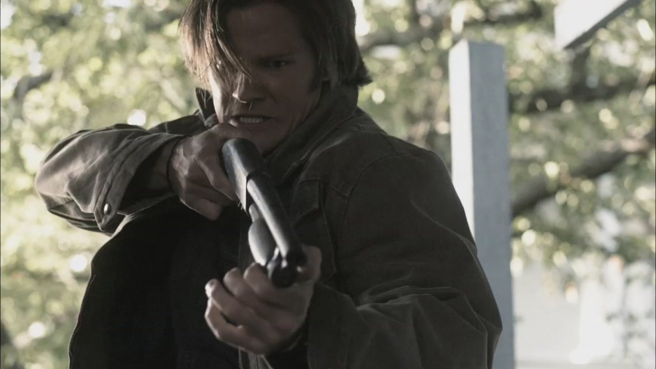 Help! Need shots of Sam w/ guns : r/Supernatural
